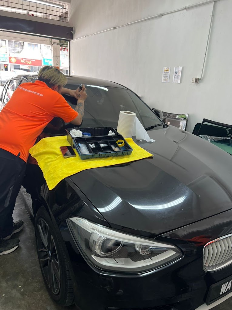 The Perfect Windscreen Specialist 完美汽车大镜 | Windscreen in Seri Kembangan